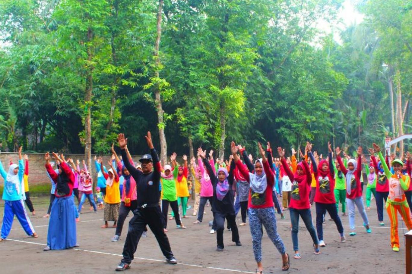 Peduli Kesehatan, Karang Taruna Trisigan II adakan Senam Masal ...